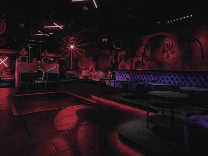 Dear Darling Club FAQ: Table Prices, Entry Fee, How to Book a Table ...